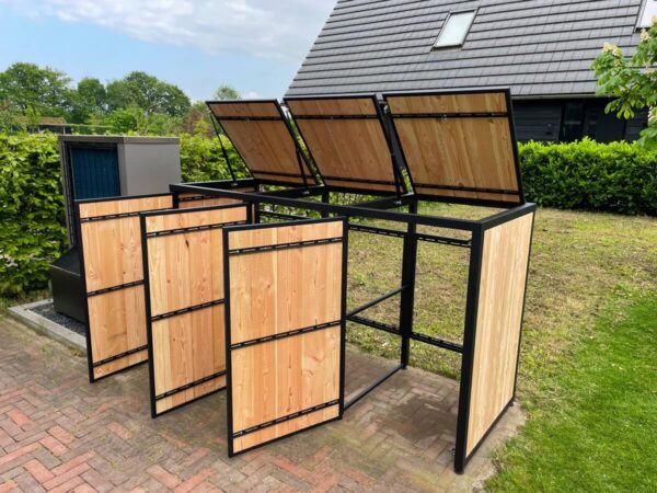 Containerberging Tresco - Drie containers - Met zwart stalen frame ...